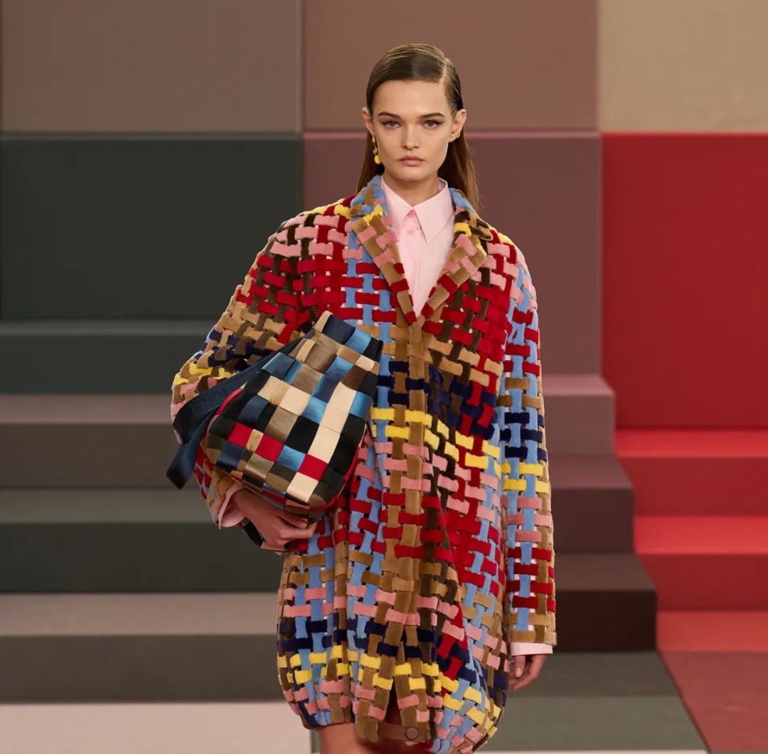 Fendi: su colección primavera-verano 2026 le apuesta al color