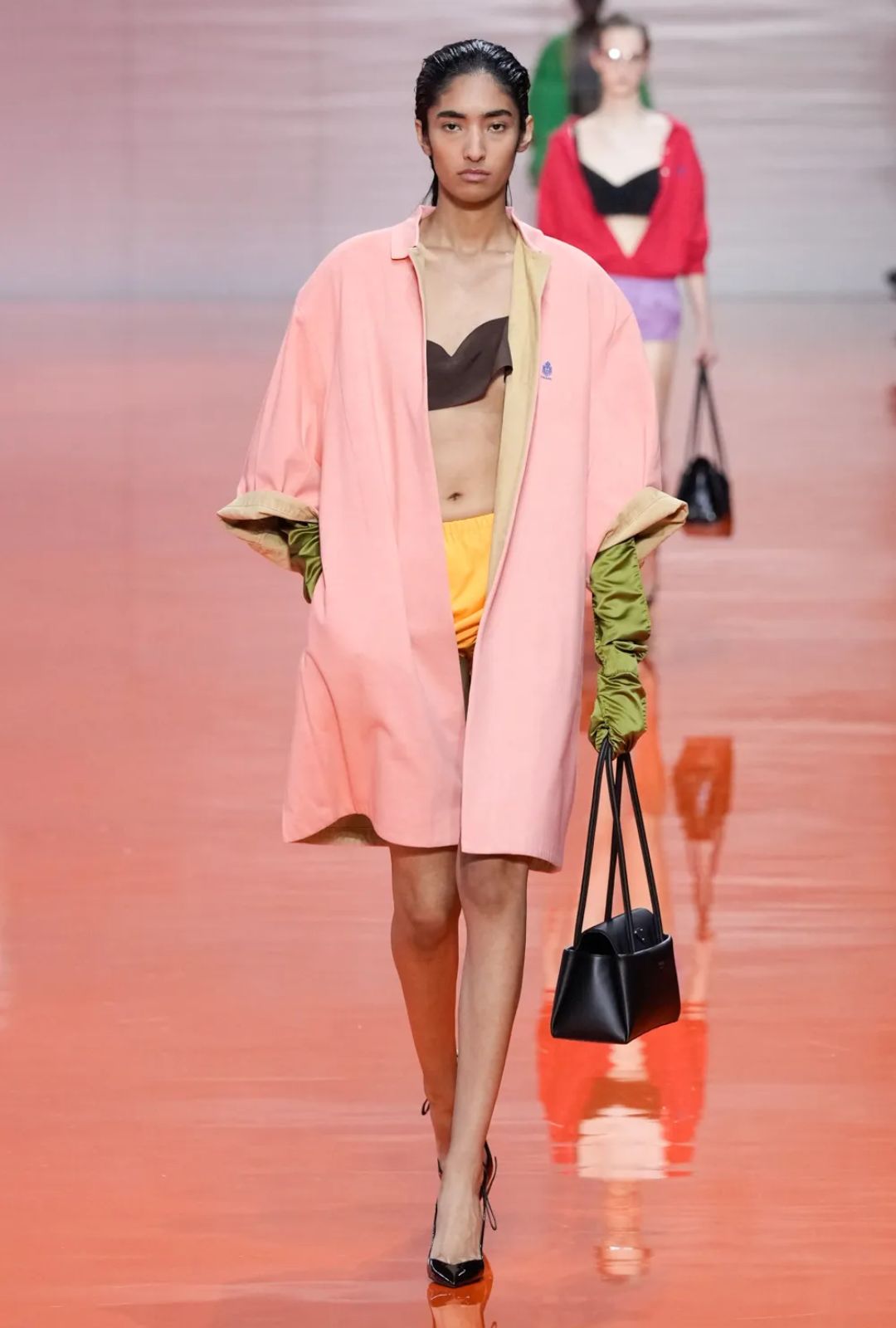 Prada SS26: lo más destacado del desfile en Milán