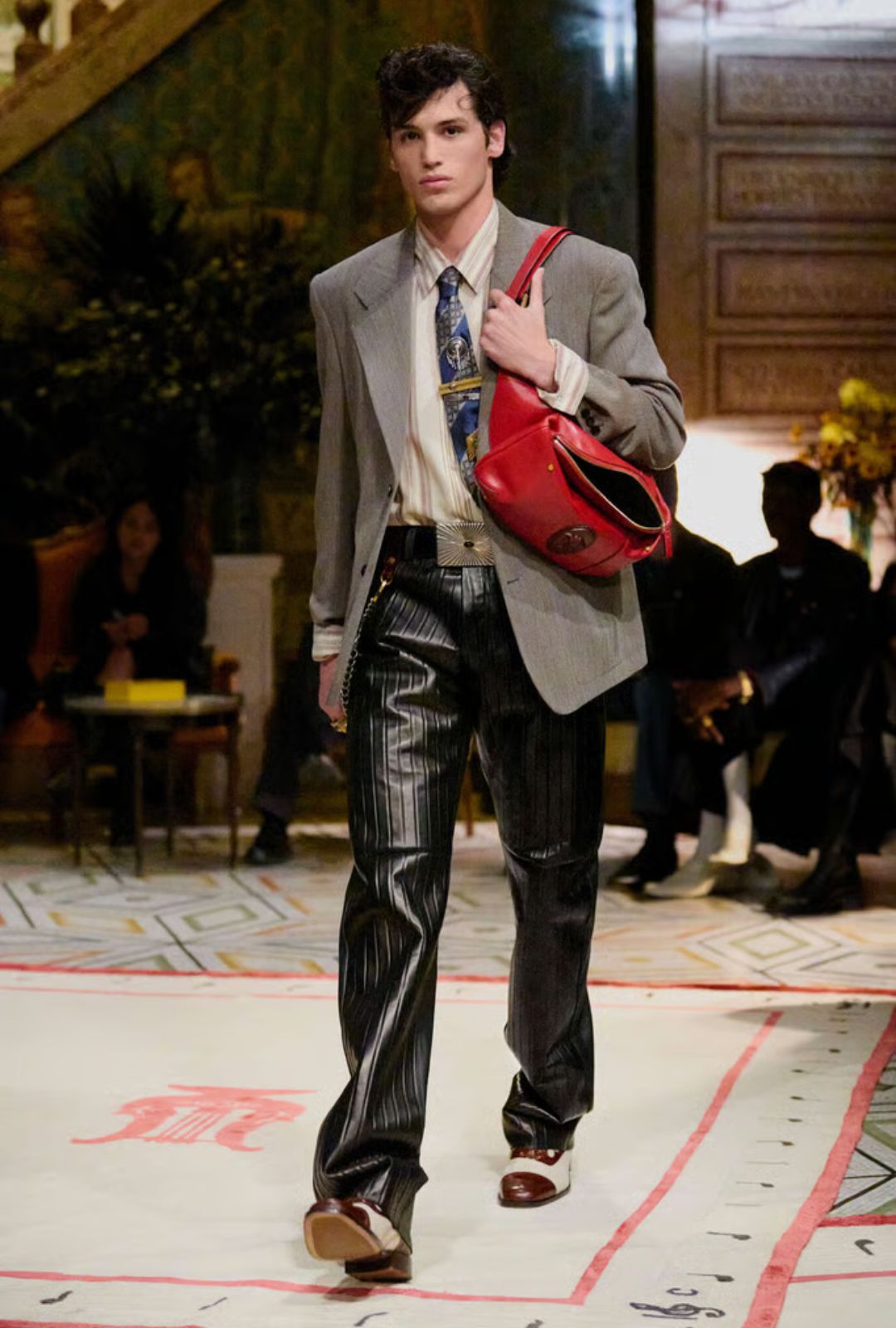 Así fue el debut de Dario Vitale en Versace SS26