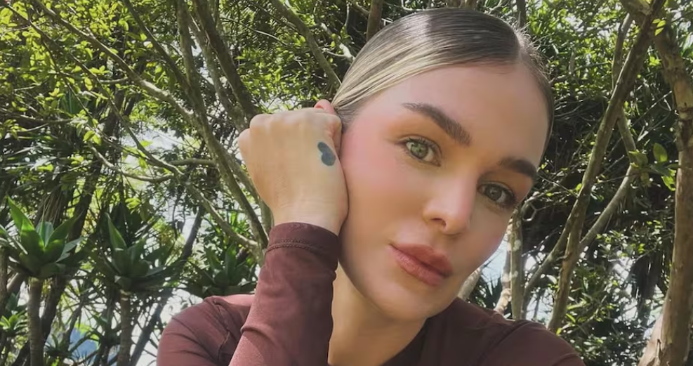 ¿Quiénes son las hermanas de Karol G y a qué se dedican?